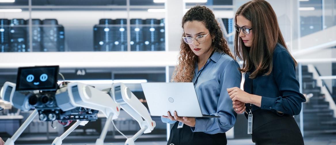 Women in Tech: Breaking Barriers and Leading Change